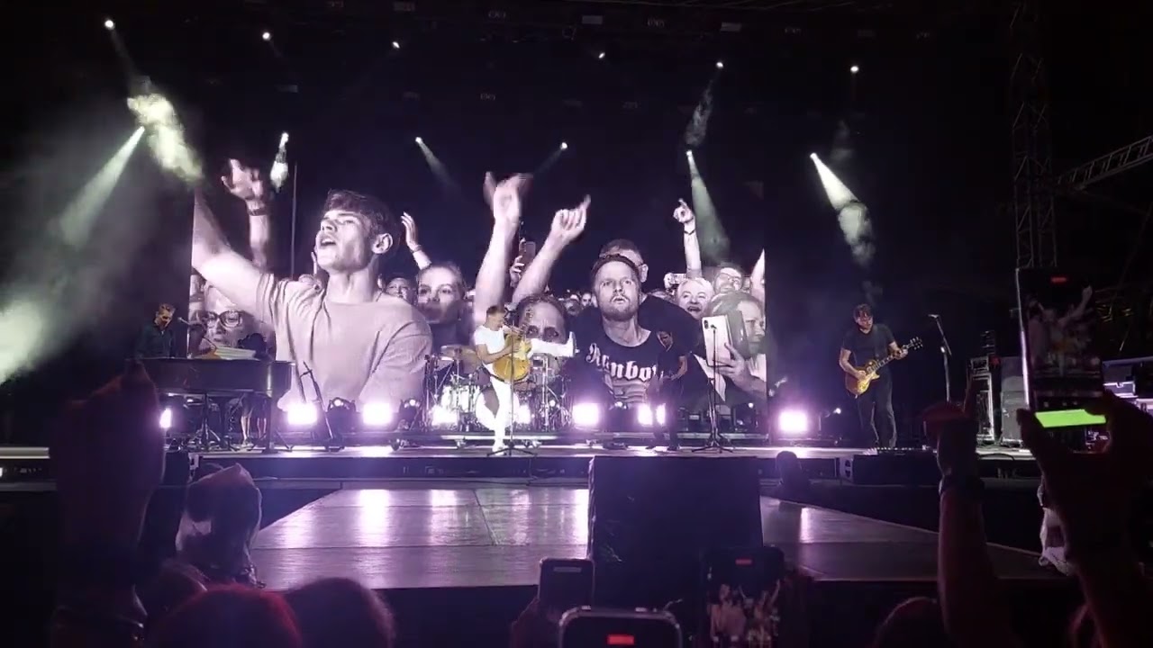 Bryan Adams ako záskok za Scorpions predviedol v Havířově